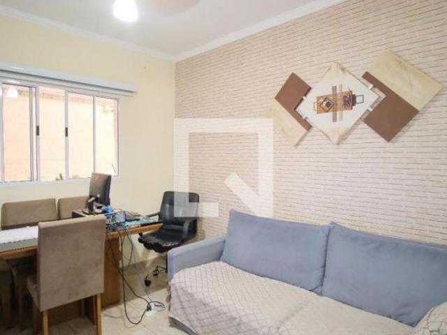 Casa à Venda Vila Esperança, 2 Quartos, 70 m2