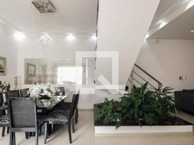 Casa à Venda Vila Esperança, 4 Quartos, 300 m² São Paulo