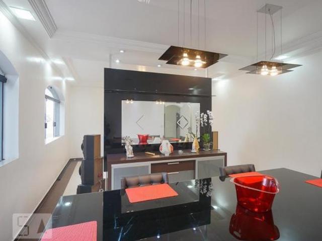 Casa à Venda Vila Esperança, 6 Quartos, 300 m² São Paulo