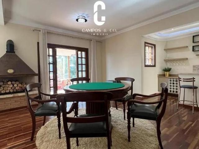 Casa 4 dormitórios e ENORME área de lazer. R$ 1.900.000,00 Vila Everest Campos do Jordão SP