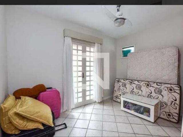 CASA A VENDA VILA GUMERCINDO