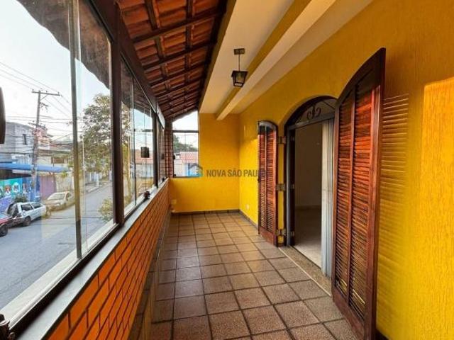 Casa a venda Vila Guarani, 3 quartos sendo 1 suíte e 2 vagas