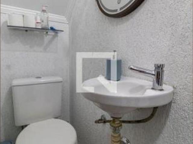 Casa à Venda Vila Guilhermina, 2 Quartos, 150 m2