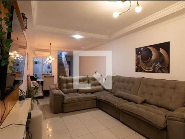 Casa à Venda Vila Guilhermina, 3 Quartos, 182 m² São Paulo