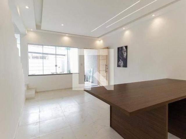 Casa à Venda Vila Jacuí, 3 Quartos, 130 m² São Paulo
