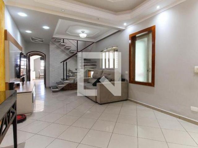 Casa à Venda Vila Jacuí, 3 Quartos, 238 m2