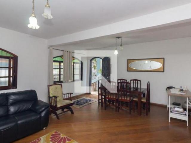 Casa à Venda Vila Jacuí, 3 Quartos, 300 m2