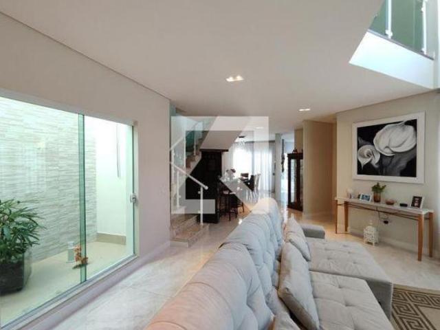 Casa à Venda Vila Jacuí, 3 Quartos, 400 m² São Paulo
