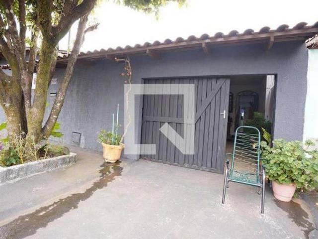 Casa à Venda Vila Jardim São Judas Tadeu, 3 Quartos, 184 m² Goiânia