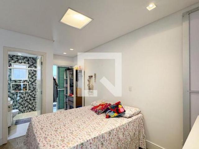 Casa à Venda Vila Jordanópolis, 3 Quartos, 200 m2