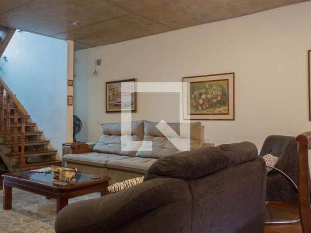 Casa à Venda Vila Jordanópolis, 3 Quartos, 200 m² São Bernardo do Campo