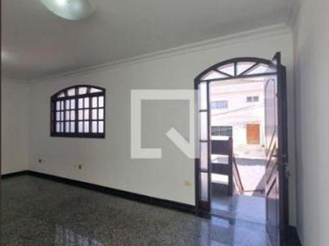 Casa à Venda Vila Jordanópolis, 3 Quartos, 219 m² São Bernardo do Campo