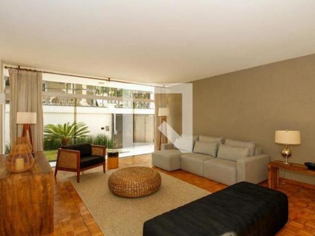 Casa à Venda Vila Madalena, 4 Quartos, 1300 m² São Paulo