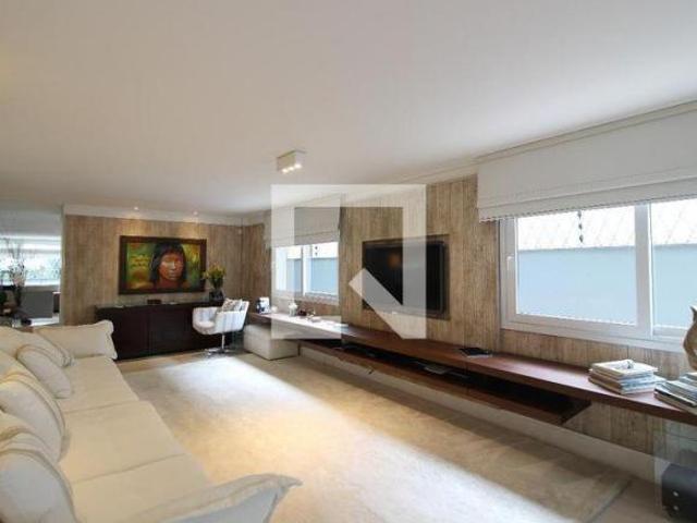 Casa à Venda Vila Madalena, 4 Quartos, 700 m² São Paulo