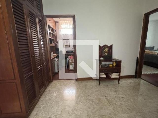 Casa à Venda Vila Madalena, 3 Quartos, 253 m2