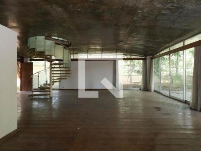 Casa à Venda Vila Madalena, 3 Quartos, 695 m² São Paulo