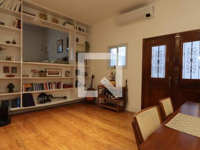 Casa à Venda Vila Mariana, 2 Quartos, 139 m2