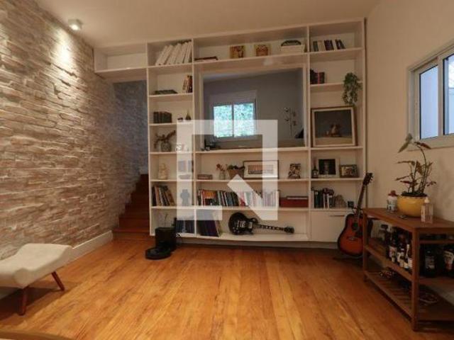 Casa à Venda Vila Mariana, 2 Quartos, 139 m² São Paulo