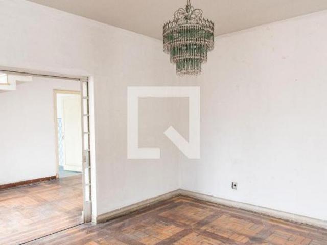 Casa à Venda Vila Mariana, 2 Quartos, 140 m2