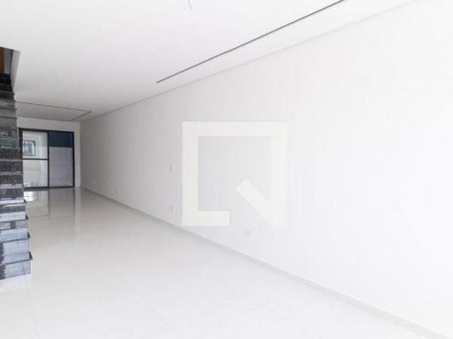 Casa à Venda Vila Nhocuné, 2 Quartos, 85 m2