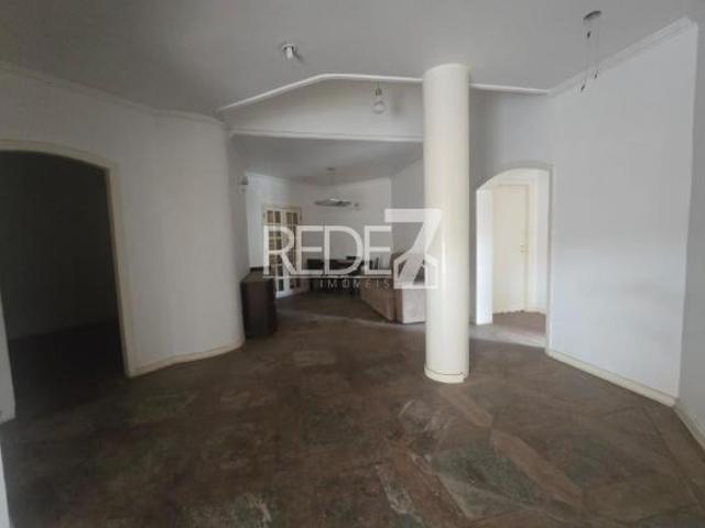 Casa à venda Vila Nogueira: 4 quartos, 3 suítes, 3 salas, escritório e piscina