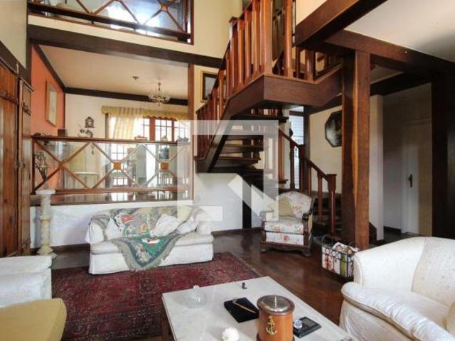 Casa à Venda Vila Nova Conceição, 3 Quartos, 220 m2