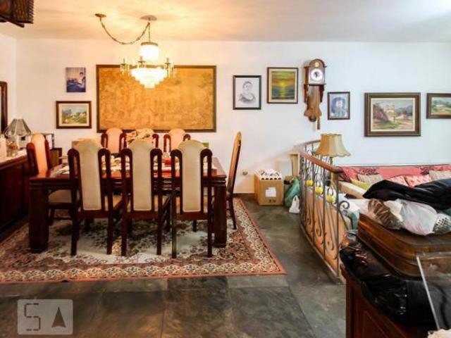 Casa à Venda Vila Nova Conceição, 3 Quartos, 243 m2