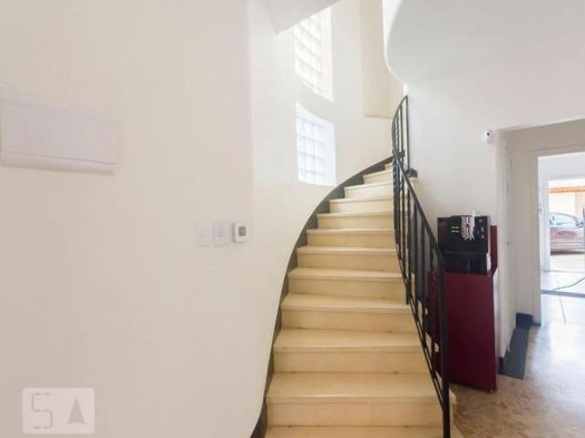 Casa à Venda Vila Nova Conceição, 3 Quartos, 300 m2