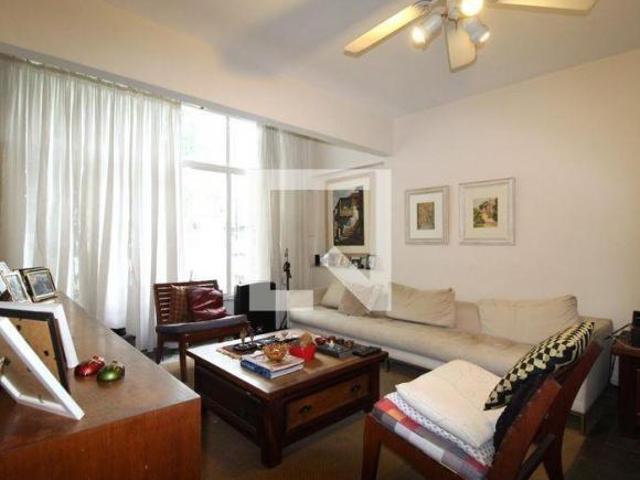 Casa à Venda Vila Nova Conceição, 4 Quartos, 143 m2