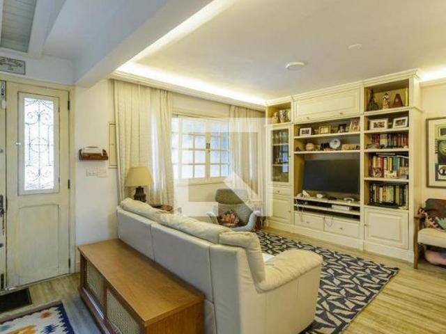 Casa à Venda Vila Olímpia, 2 Quartos, 130 m² São Paulo