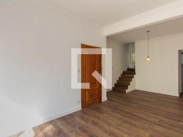 Casa à Venda Vila Olímpia, 4 Quartos, 131 m² São Paulo