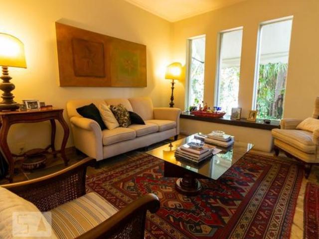 Casa à Venda Vila Olímpia, 4 Quartos, 320 m2