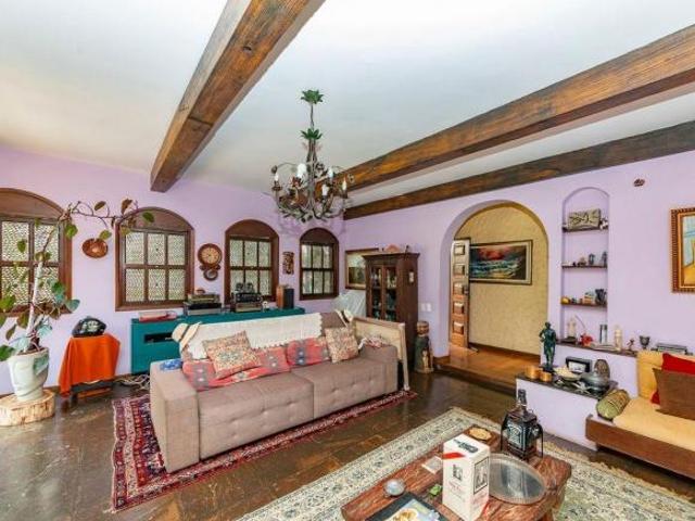 Casa à Venda Vila Paris, 5 Quartos, 316 m2