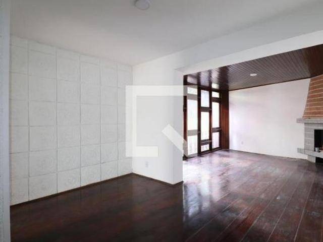 Casa à Venda Vila Pompéia, 2 Quartos, 120 m2