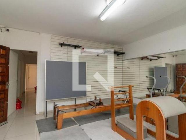 Casa à Venda Vila Ré, 4 Quartos, 170 m² São Paulo