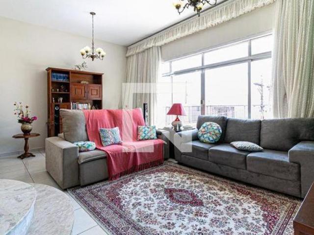 Casa à Venda Vila Ré, 4 Quartos, 199 m² São Paulo