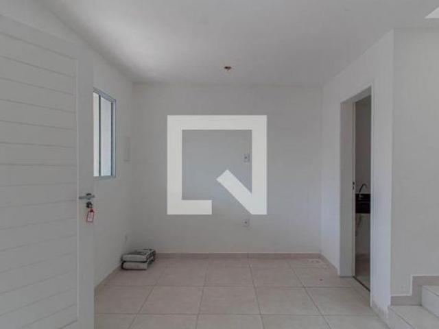 Casa à Venda Vila Ré, 2 Quartos, 80 m2