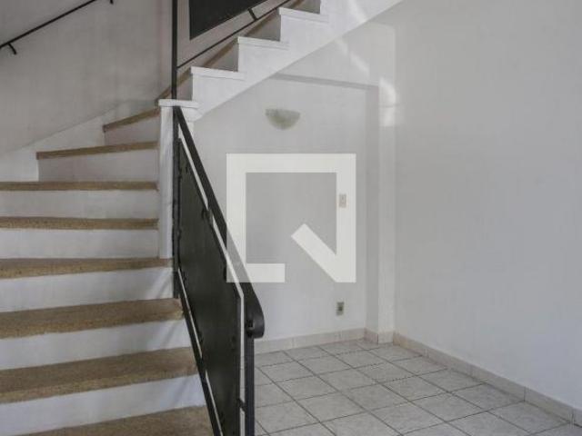 Casa à Venda Vila Romana, 2 Quartos, 70 m2