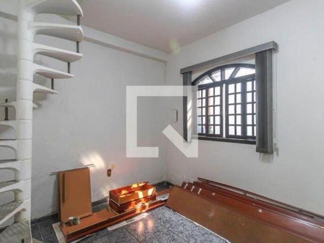 Casa à Venda Vila Santa Clara, 4 Quartos, 200 m² São Paulo