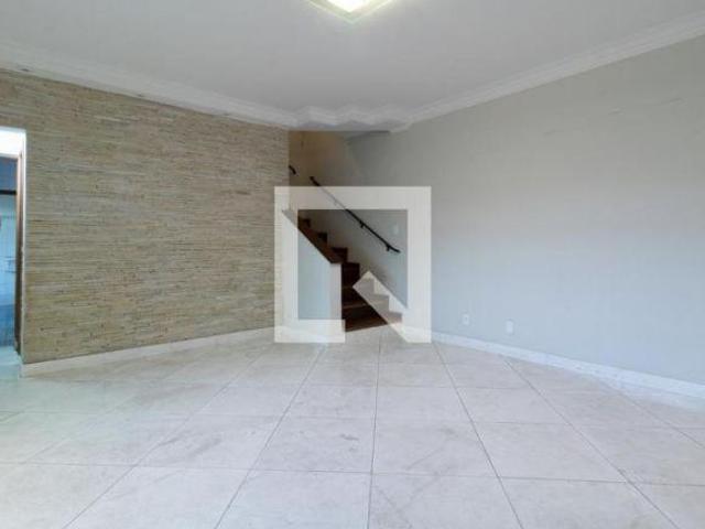 Casa à Venda Vila Santa Clara, 2 Quartos, 232 m² São Paulo
