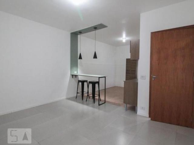 Casa à Venda Vila Santista, 2 Quartos, 130 m2