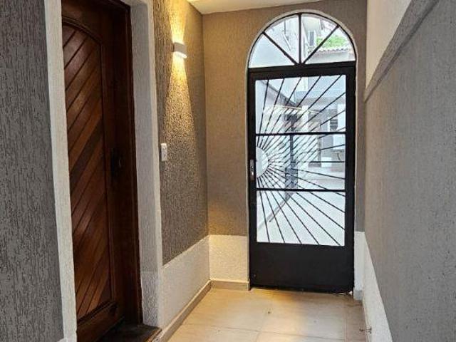 Casa á venda Vila Sônia 134 ms. 3 quartos Ar condicionado 2 vagas cobertas Metrô Linha Amarela