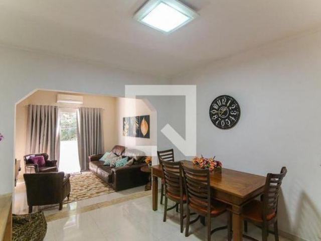 Casa à Venda Vila Sônia, 3 Quartos, 137 m2