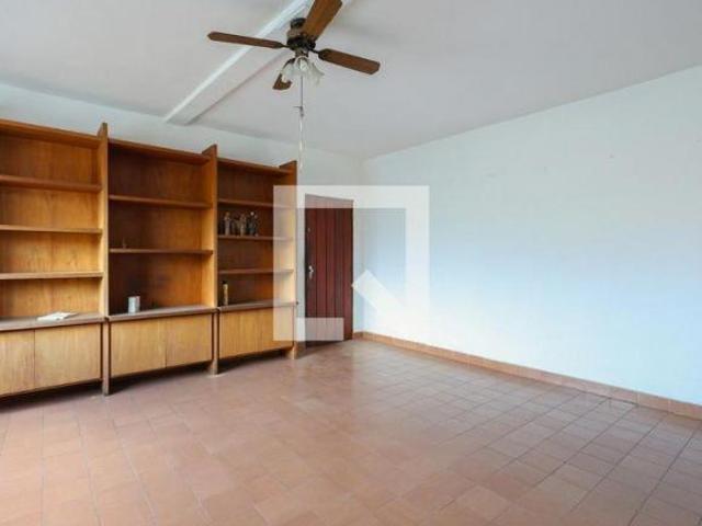 Casa à Venda Vila Sônia, 3 Quartos, 350 m² São Paulo
