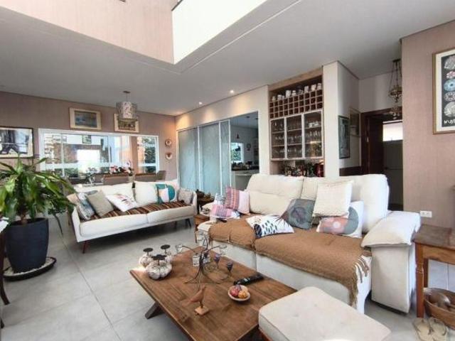 Casa à venda | Villa do Bosque | 3 Quartos, sendo 1 suíte master | Piscina e Gourmet | 347 m² | Sor