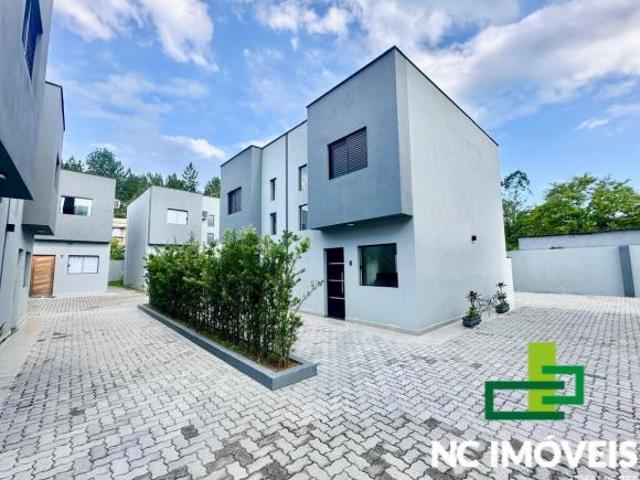 Casa à venda | villagio em Caraguatatuba