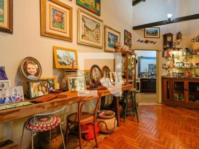 Casa à Venda Ville de Montagne, 3 Quartos, 400 m² Nova Lima