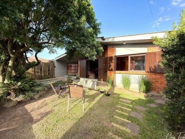 Casa à venda – Xangri Lá/Centro | 3 quadras do mar