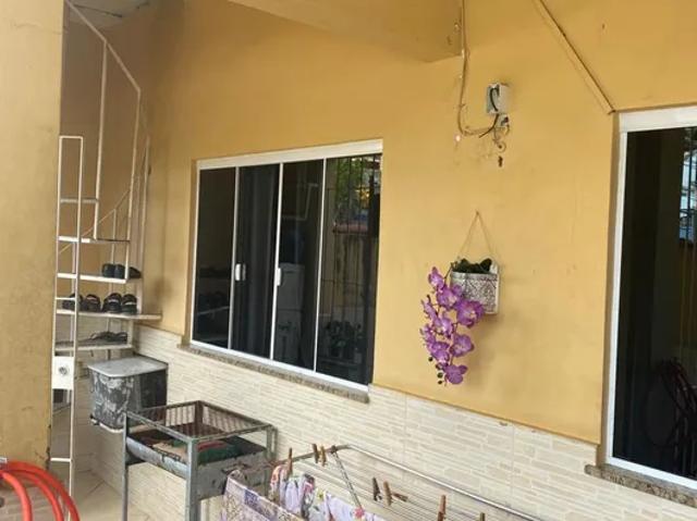 Casa a vende em Caxias