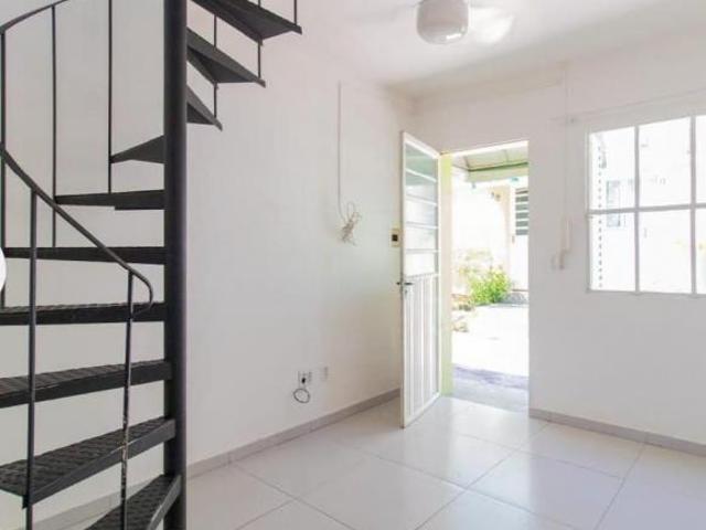 Casa aconchegante com 1 dormitório, suíte, vaga, no bairro São José em Poa/RS